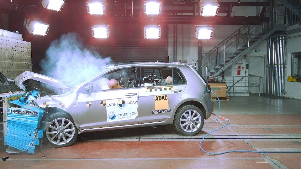VW GOLF VII: CINCO ESTRELLAS DE LATINNCAP