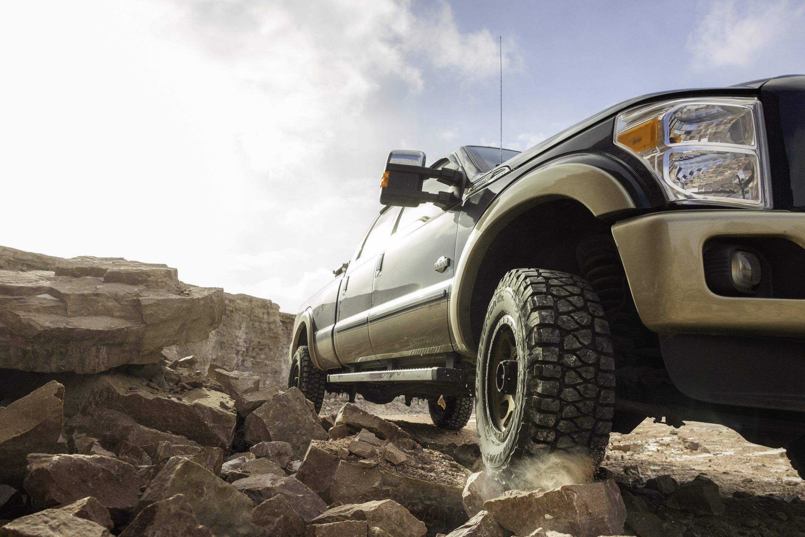 BFGOODRICH LANZA EL NUEVO HD-TERRAIN T/A KY